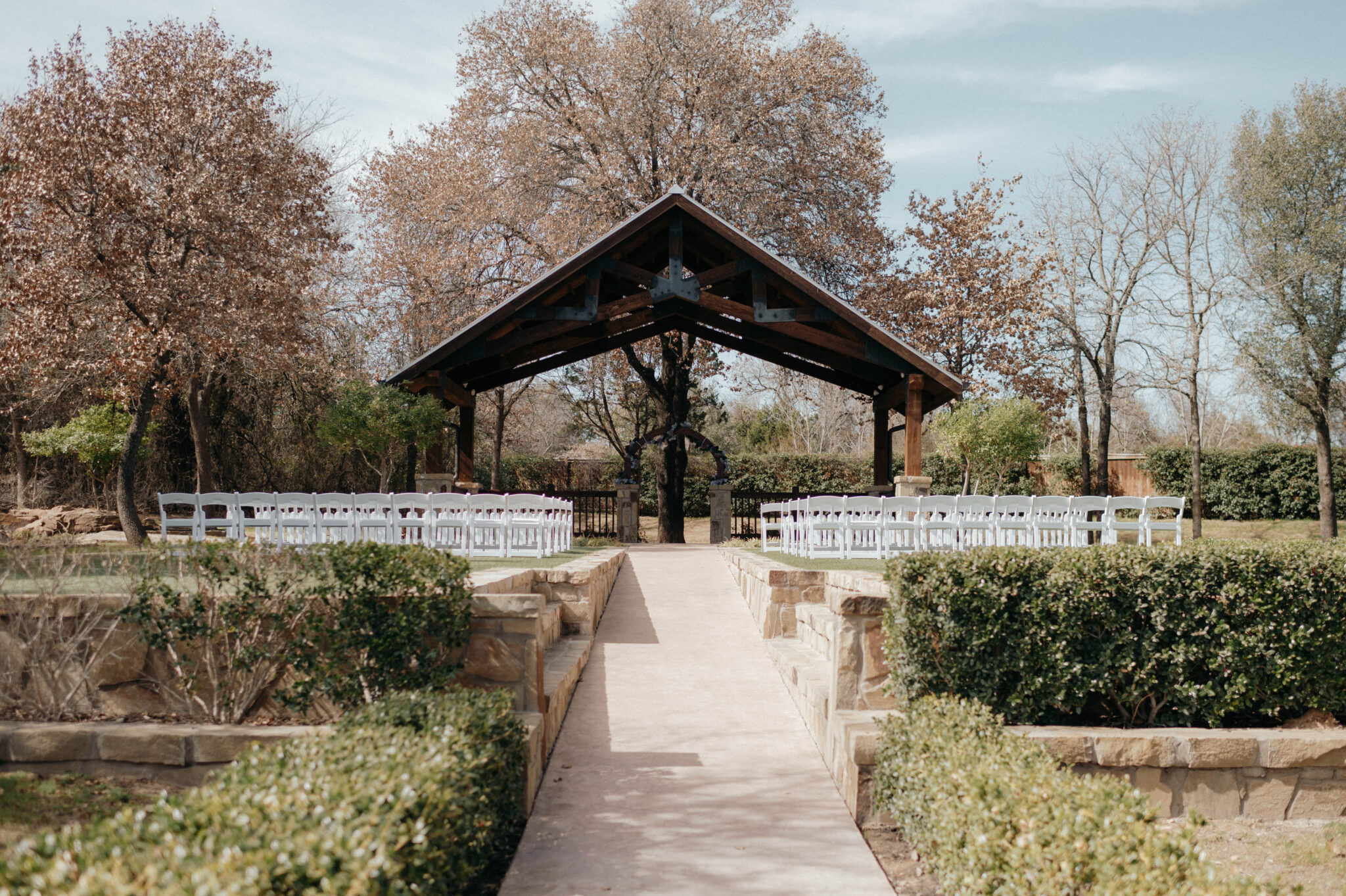Wedding at The Springs in Weatherford – Westwood Hall | nicoleendress.com