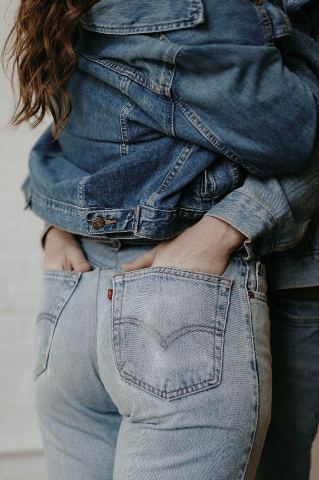 Denim Couples Photoshoot | DFW Engagement Photographer | nicoleendress.com