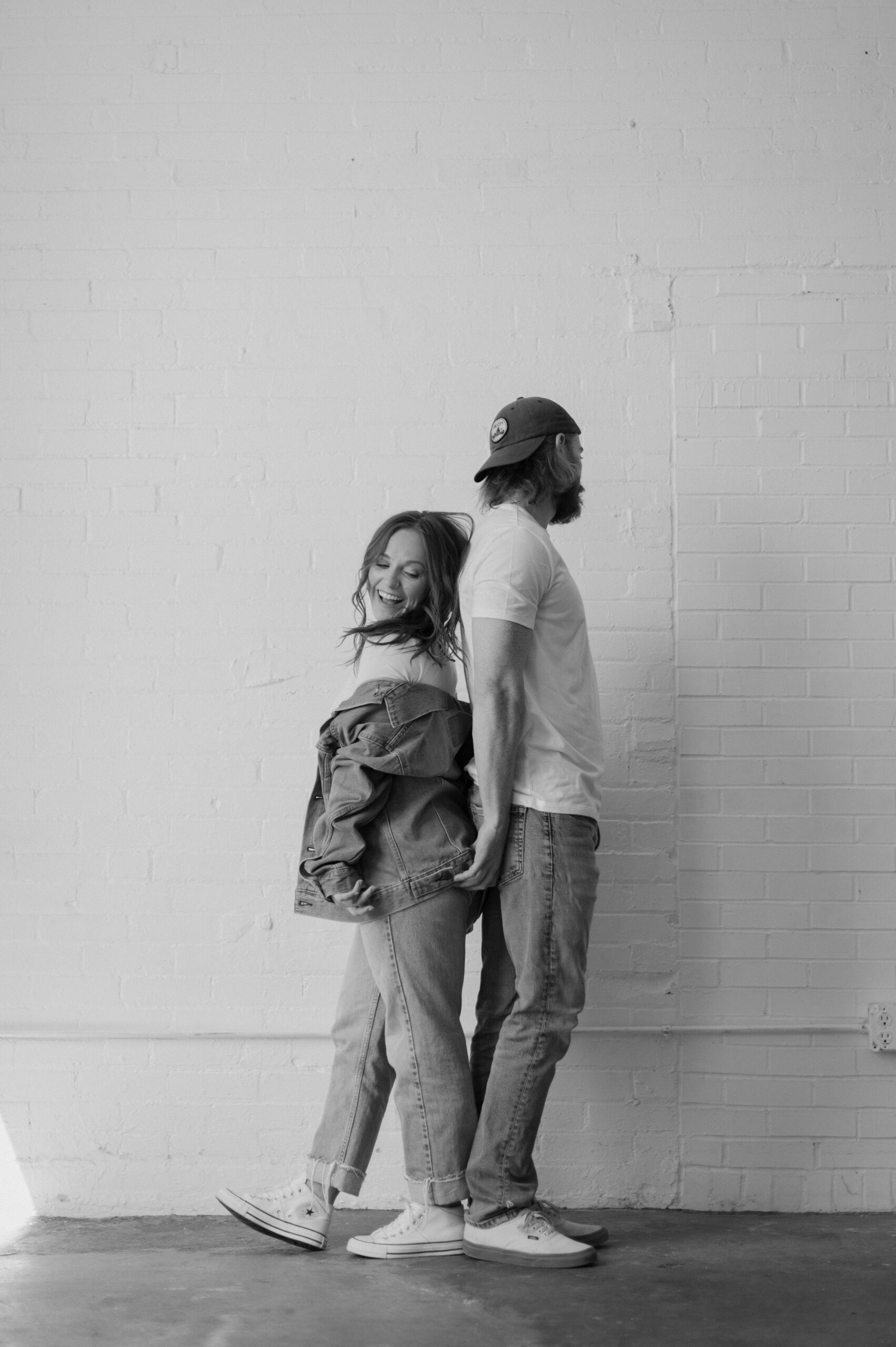 Denim Couples Photoshoot | DFW Engagement Photographer | nicoleendress.com