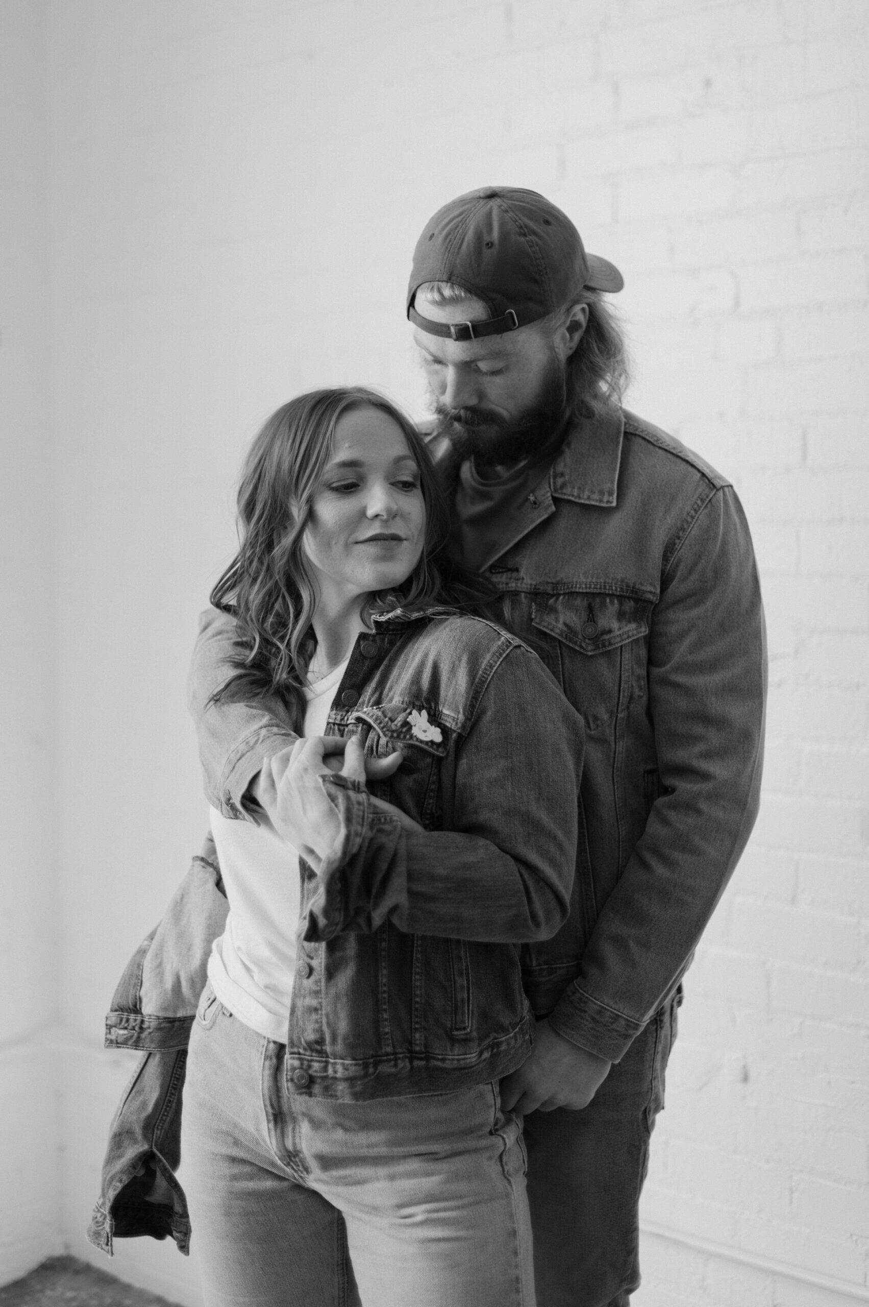 Denim Couples Photoshoot | DFW Engagement Photographer | nicoleendress.com