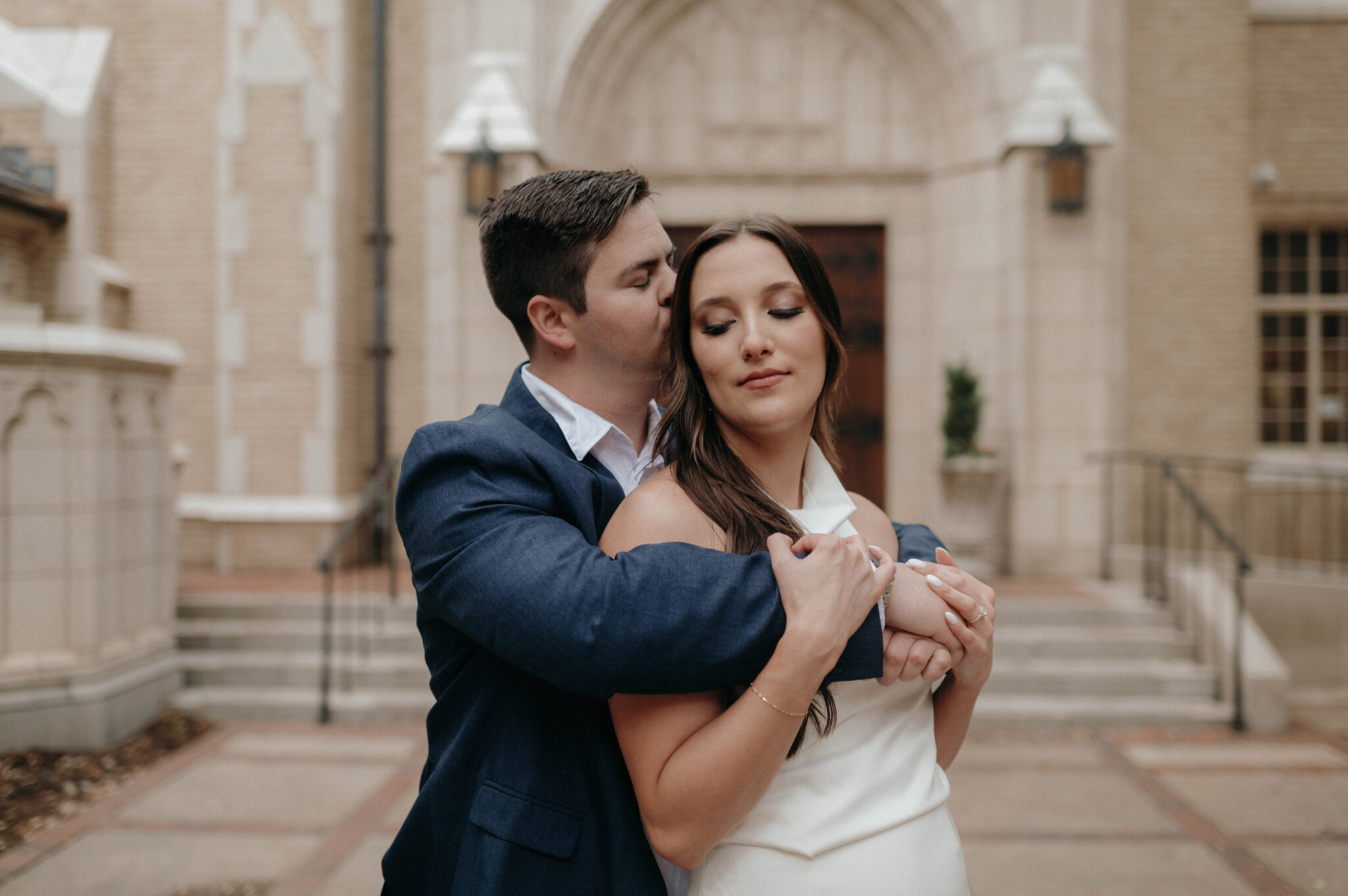 Romantic Engagement Session in Downtown Fort Worth | nicoleendress.com