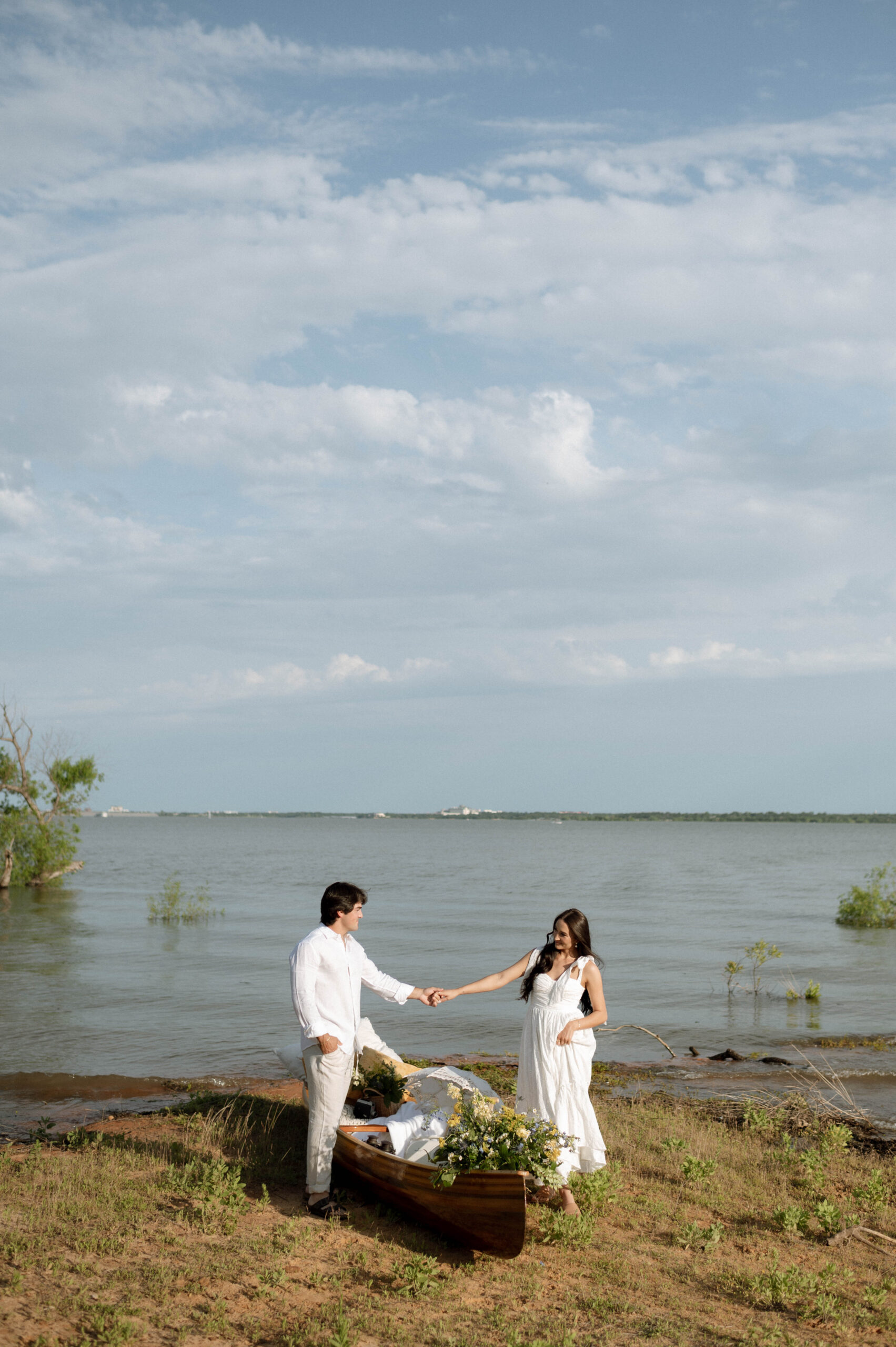 Romantic Couple on the Lake | Fort Worth Wedding Photographer ...